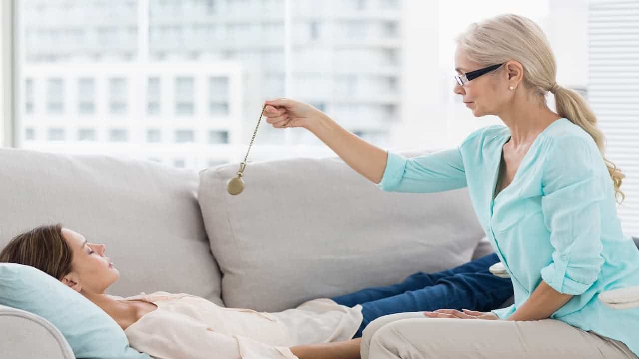 Hypnotherapy & Hypnosis For Anxiety | Techniques & Benefits